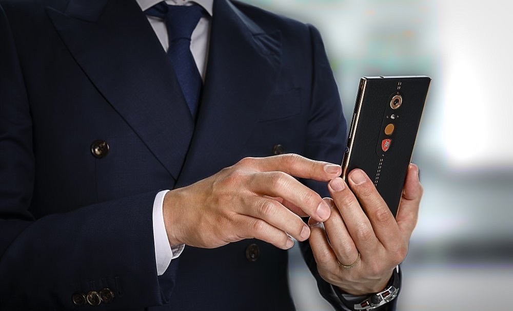 Predstavljen Lamborghini pametni telefon - Alpha One! Ide li dobro uz ...