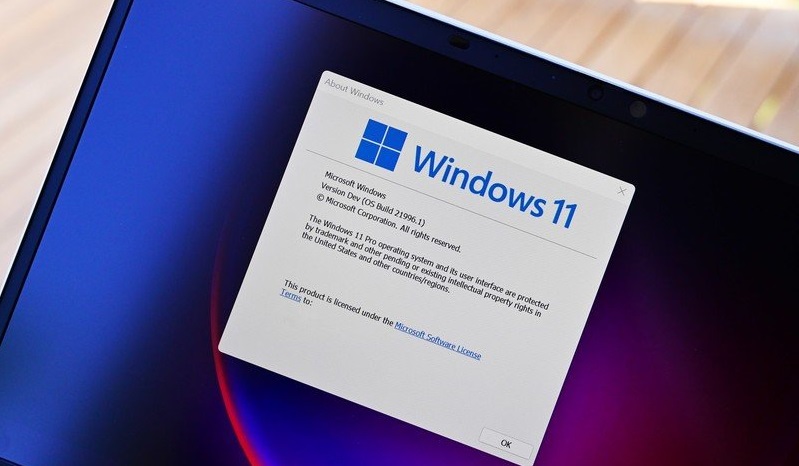 Windows 11 – Nova kontroverza! Microsoft briše negativne komentare ...